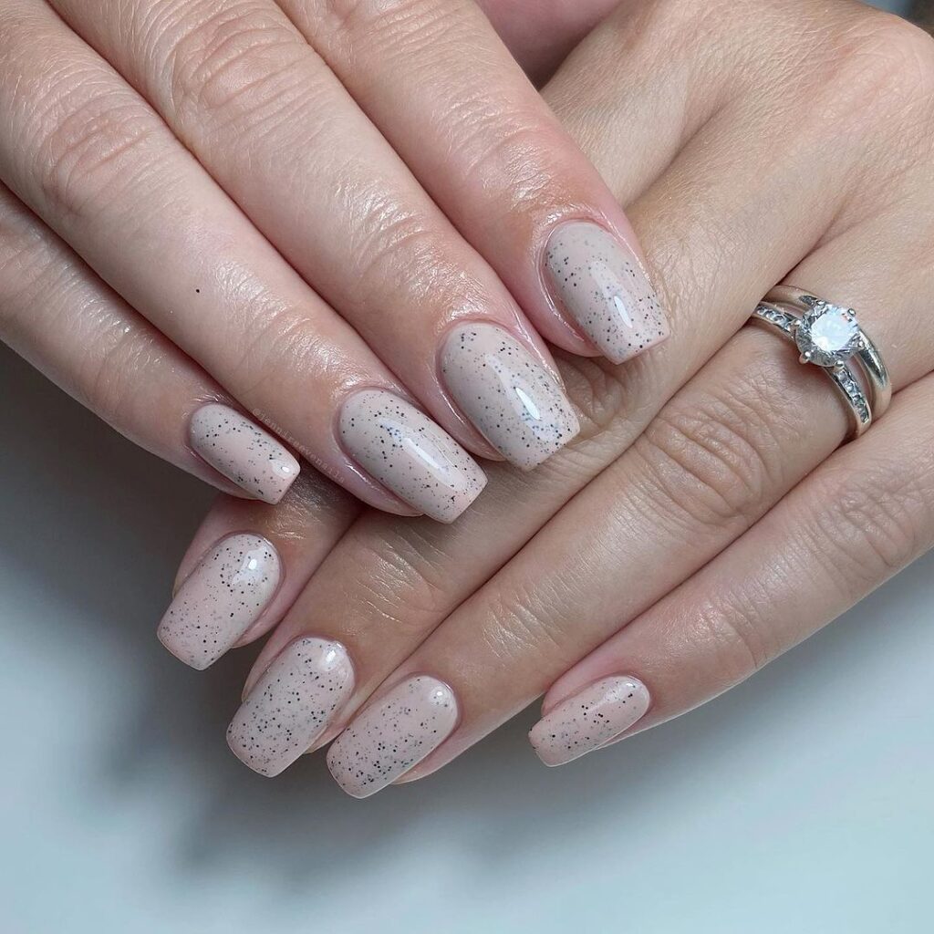 Minimalist Nails Featuring Neutral Colors and Simple Designs